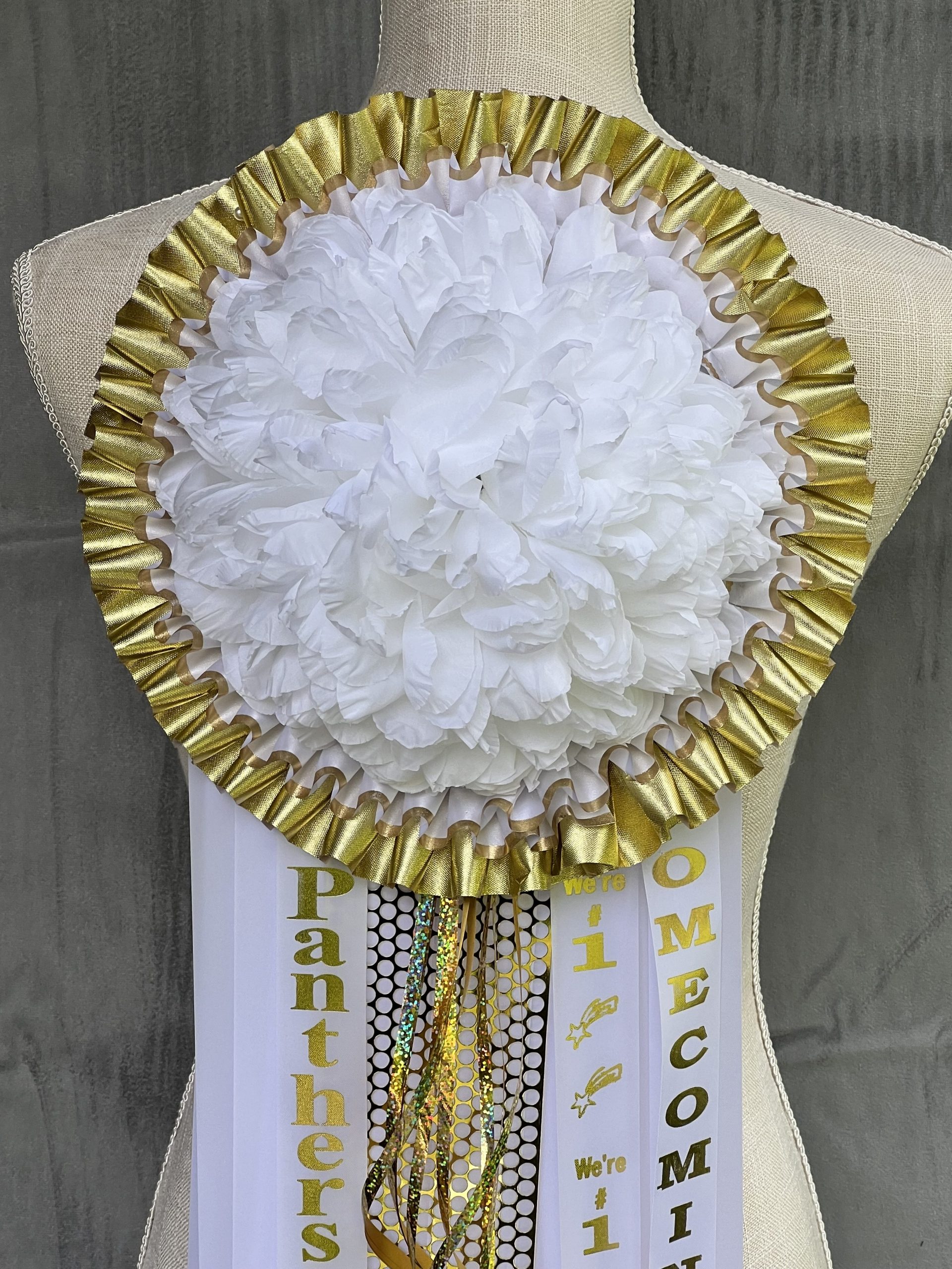 HOCO MUMS – Accent Ribbons